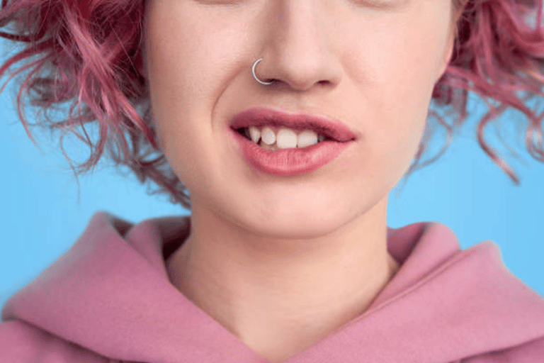 La cicatrisation d’un piercing nez - Magazine Tarawa Lifestyle